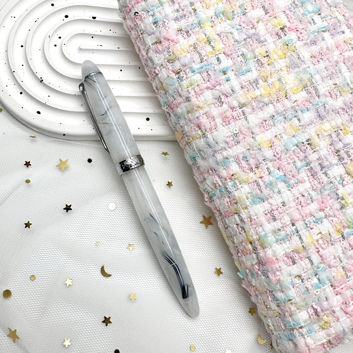 Pens : Pen BBS Snow White Fountain Pen | HappieScrappie